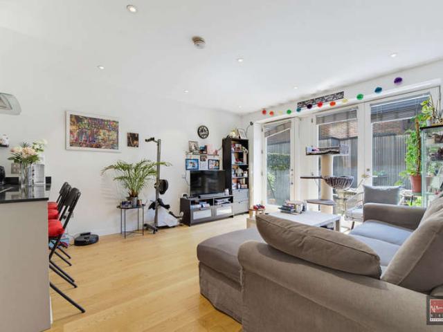 2 Bedroom Flat