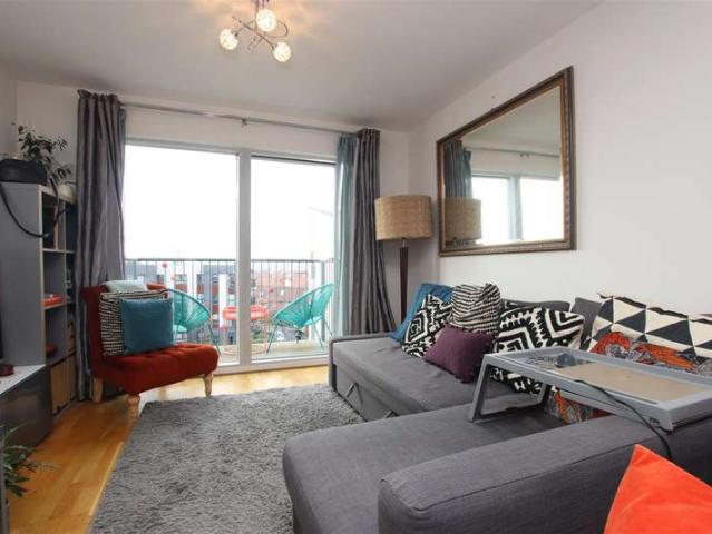 2 Bedroom Flat
