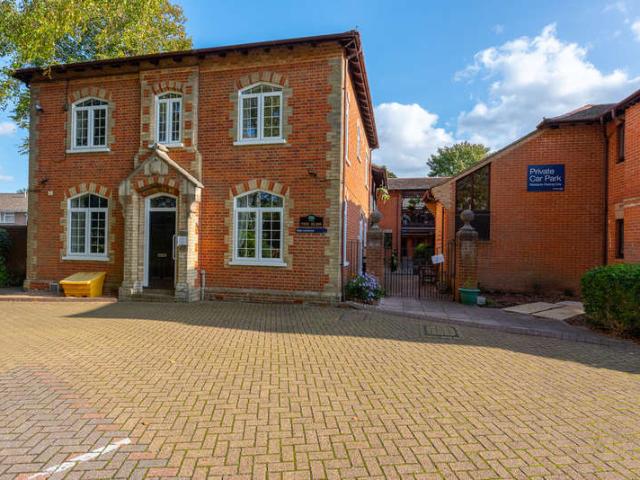 2 Bedroom Flat