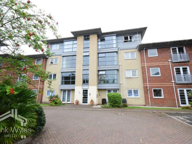 2 Bedroom Flat