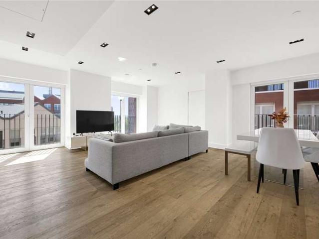 2 Bedroom Flat
