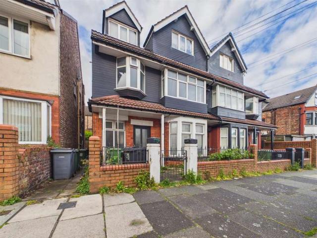 2 Bedroom Flat