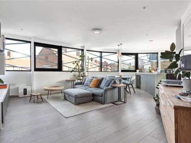 2 Bedroom Flat
