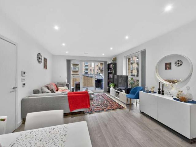 2 Bedroom Flat