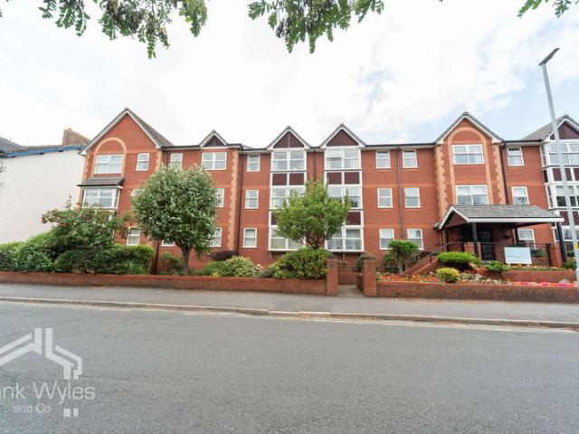 2 Bedroom Flat