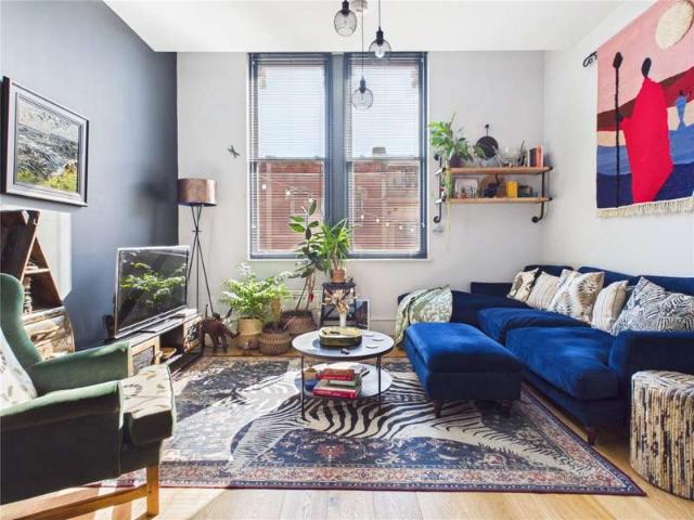 2 Bedroom Flat