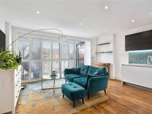 2 Bedroom Flat