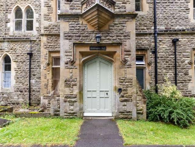 2 Bedroom Flat