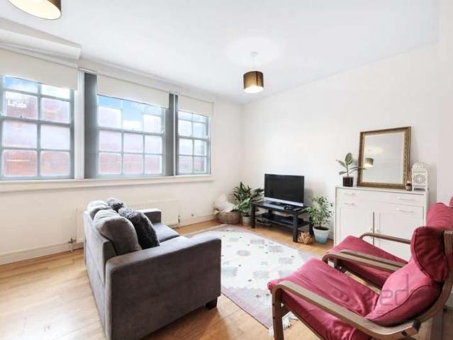 2 Bedroom Flat