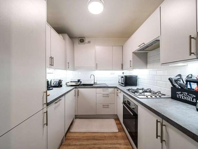 2 Bedroom Flat