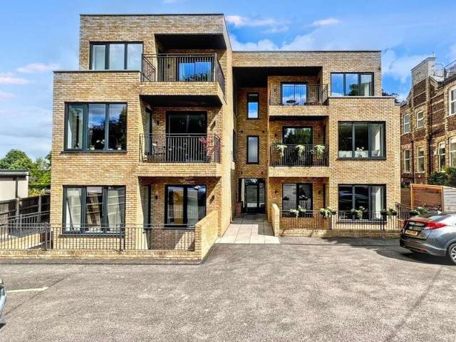 2 Bedroom Flat