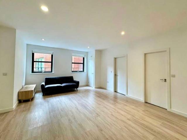 2 Bedroom Flat