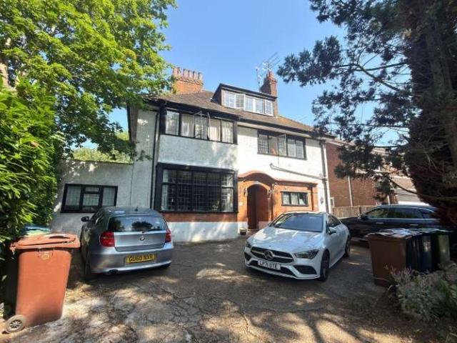 2 Bedroom Flat