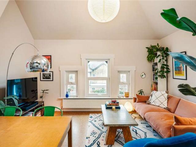 2 Bedroom Flat