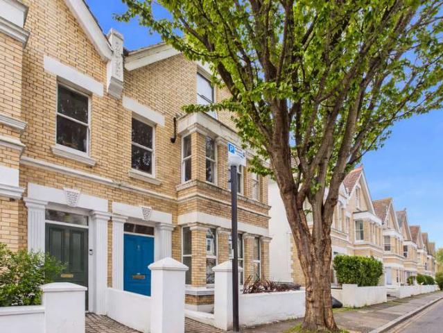 2 Bedroom Flat