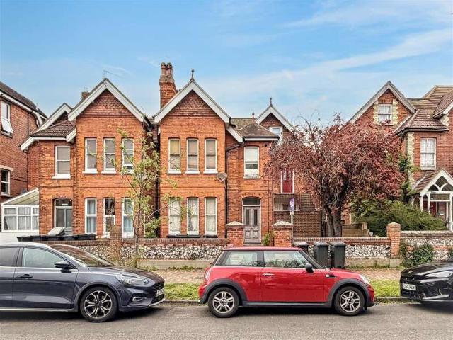 2 Bedroom Flat