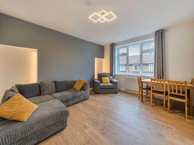 2 Bedroom Flat