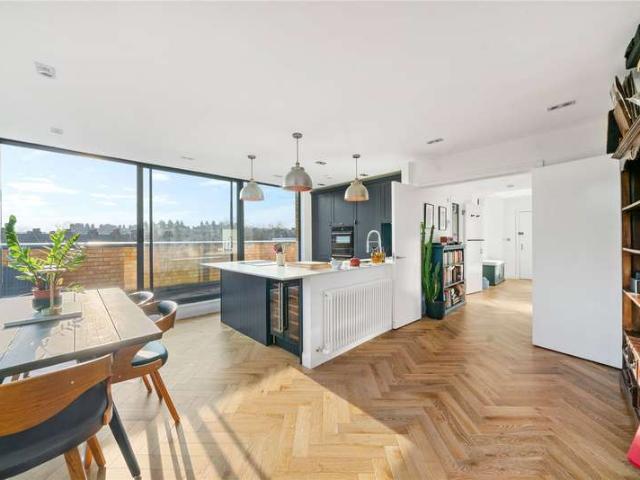 2 Bedroom Flat