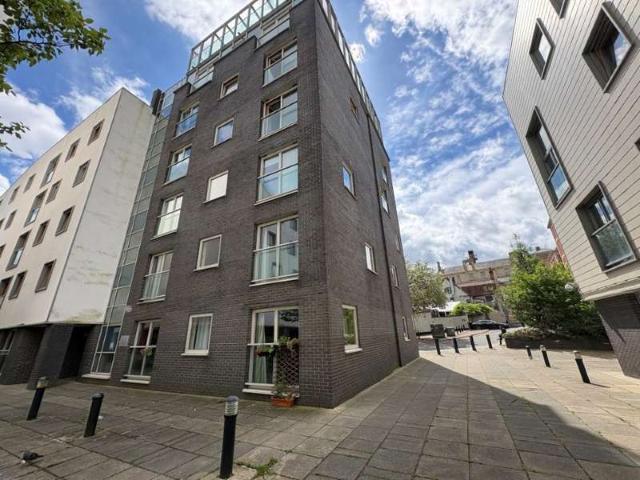 2 Bedroom Flat