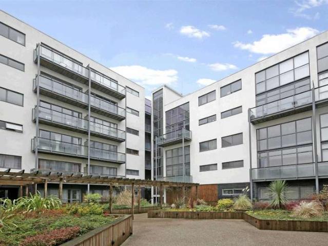 2 Bedroom Flat