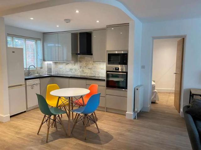 2 Bedroom Flat