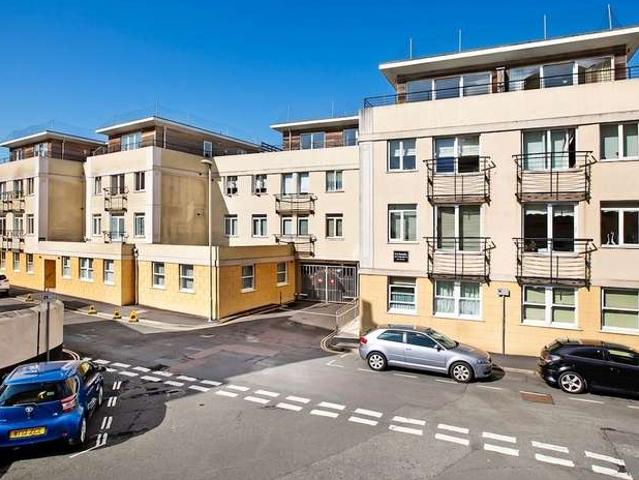 2 Bedroom Flat