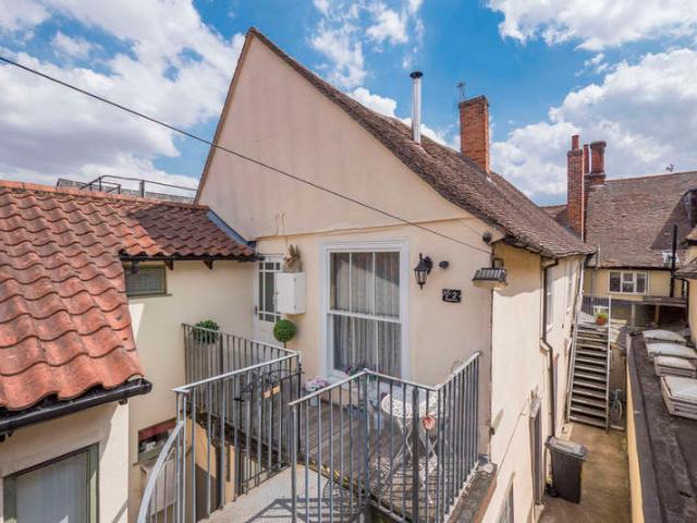 2 Bedroom Flat