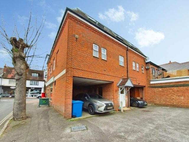 2 Bedroom Flat