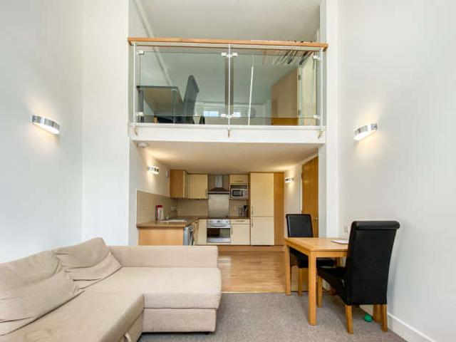 2 Bedroom Flat
