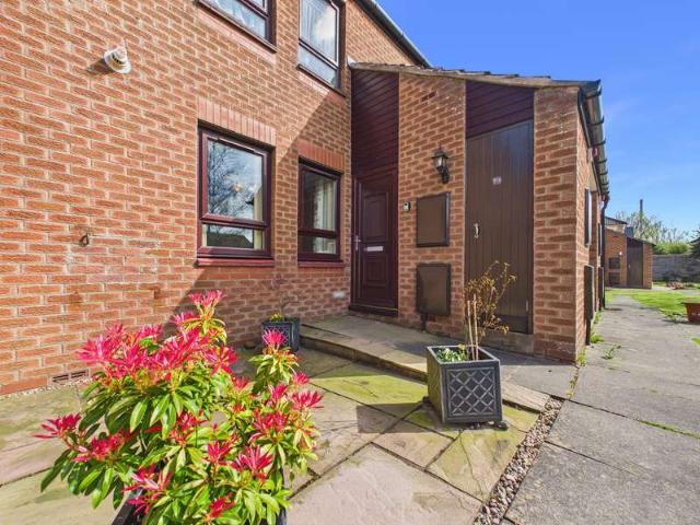 2 Bedroom Flat