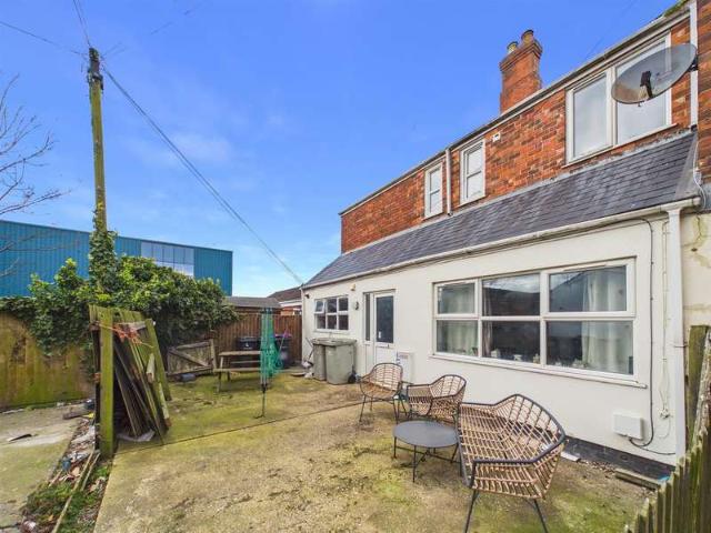 2 Bedroom Flat