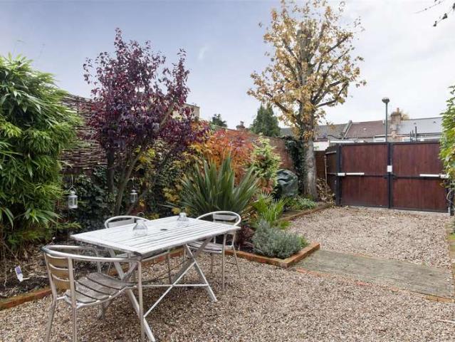 2 Bedroom Flat