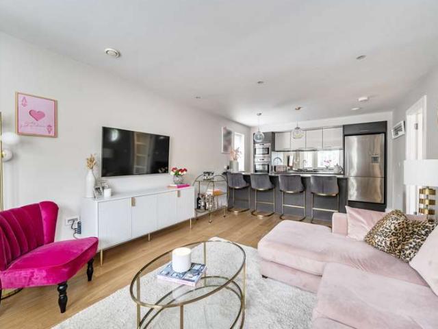 2 Bedroom Flat