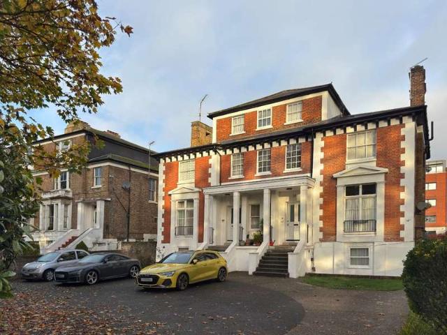 2 Bedroom Flat