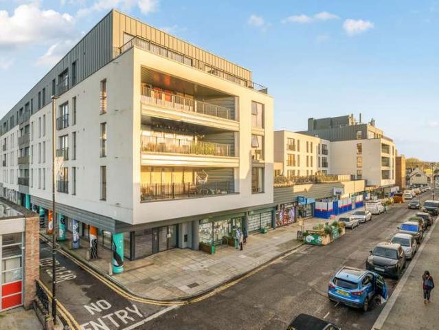 2 Bedroom Flat