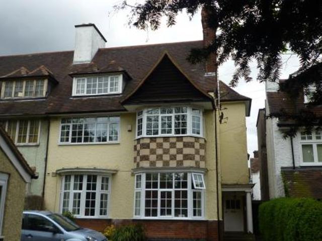 2 bedroom Flat To Let