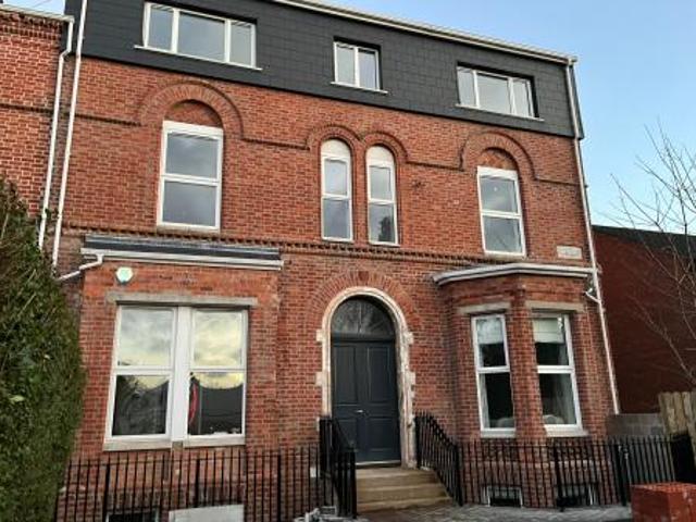 2 bedroom Flat To Let