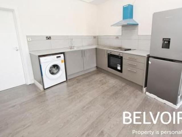 2 bedroom Flat To Let