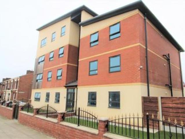 2 bedroom Flat To Let