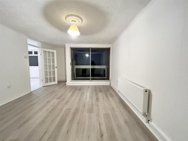 2 Bedroom Flat To Let