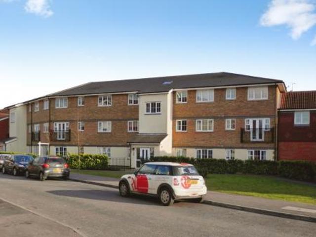 2 bedroom Flat To Let