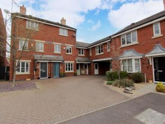 2 bedroom Flat To Let