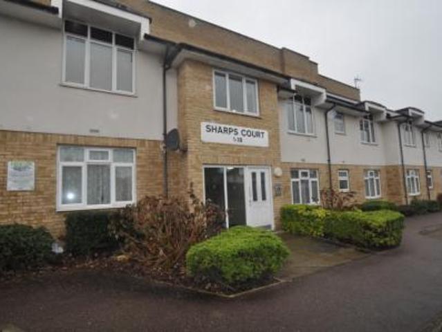 2 bedroom Flat To Let