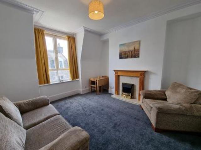 2 bedroom Flat To Let