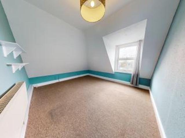2 bedroom Flat To Let