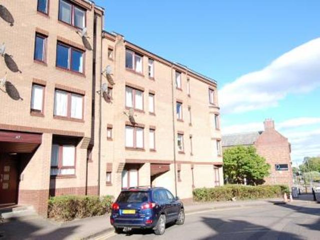 2 bedroom Flat To Let