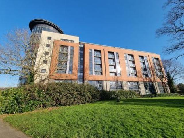 2 bedroom Flat To Let