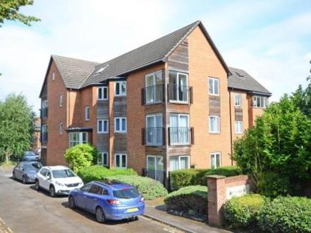 2 bedroom Flat To Let