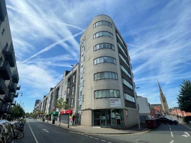 2 bedroom Flat To Let