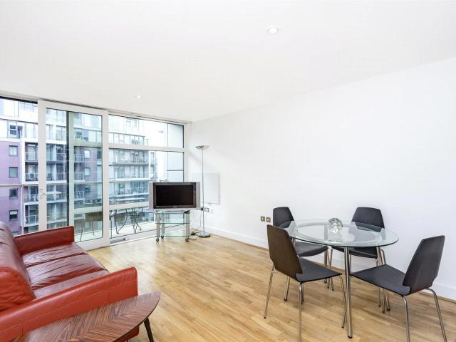2 Bedroom Flat To Let